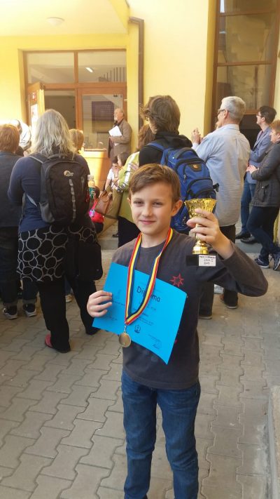Rezultate excelente pentru şahişti Ovidiu Lupu, Radu Ţâmpea şi ...